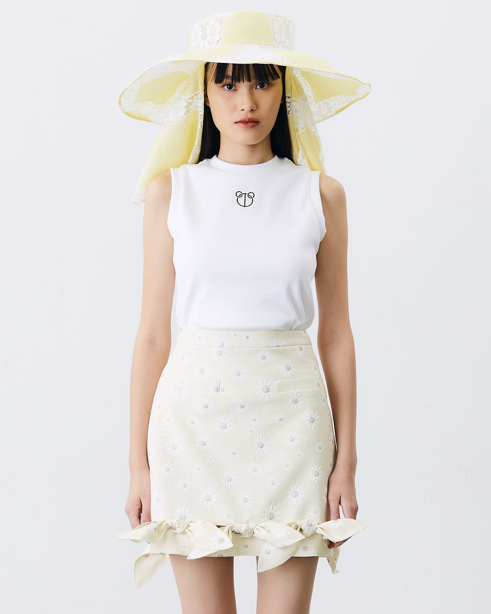 DISAYA | Rib knit stretch round neckline with Disaya logo embroidery