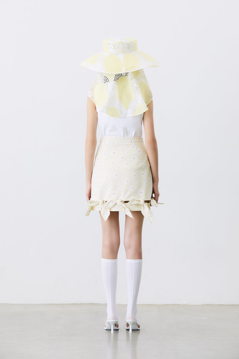 DISAYA | Rib knit stretch round neckline with Disaya logo embroidery